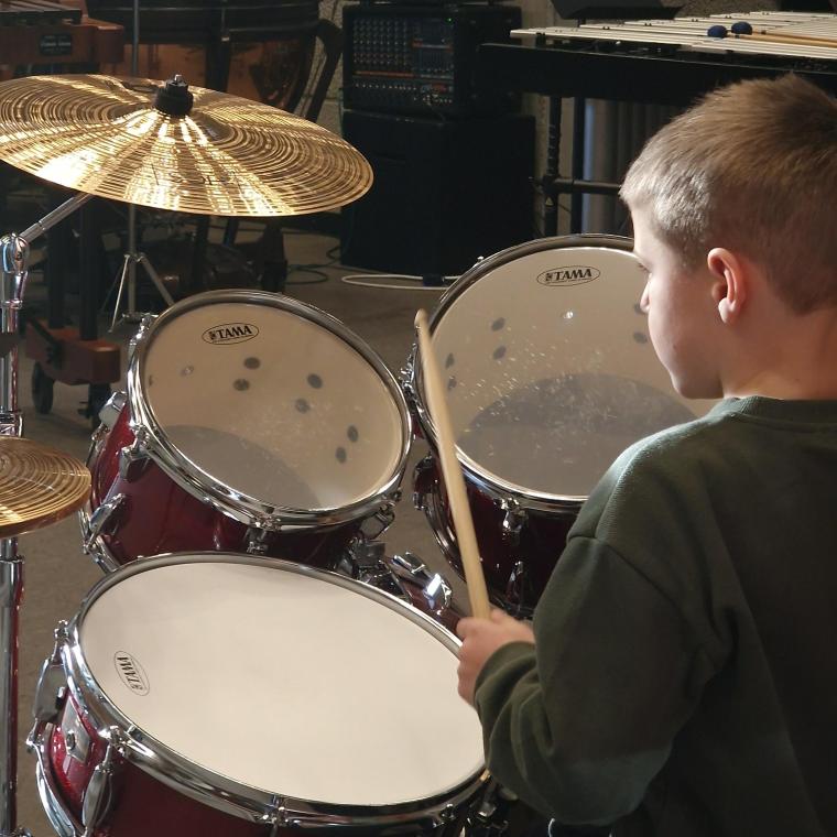 Het slagwerk is een ganse verzameling instrumenten die bespeeld worden ...